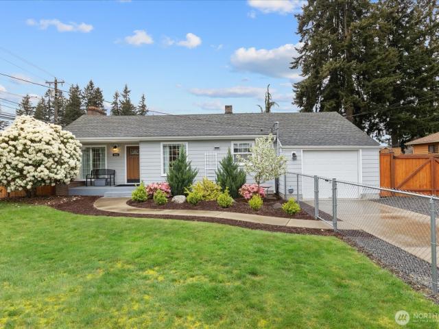 221 Tamarack Avenue