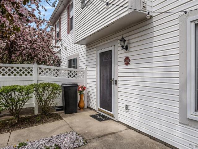 22241 Atlantic Pointe