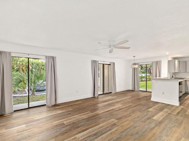 2224 Bahia Vista St, Unit E1, Sarasota, FL 34239 | MLS #A4688 | Compass