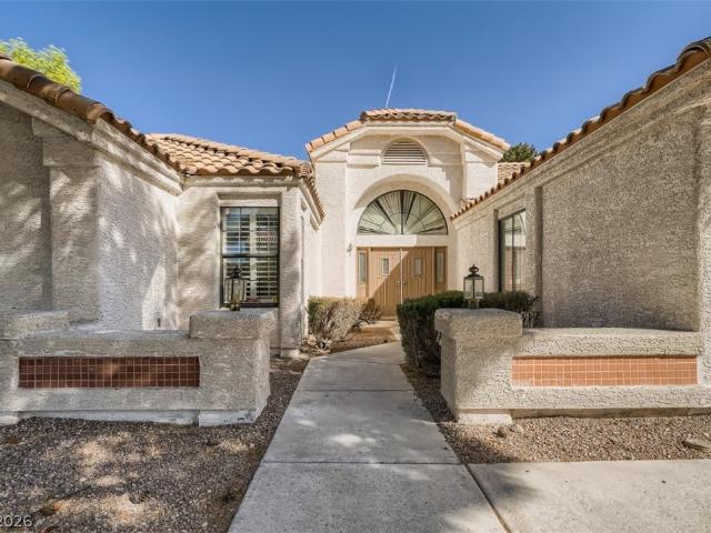 2224 Bear Valley Street