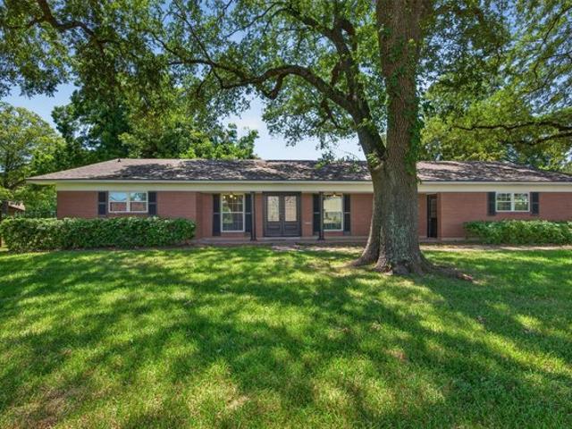 2224 Brownlee Rd, Bossier City, LA 71111