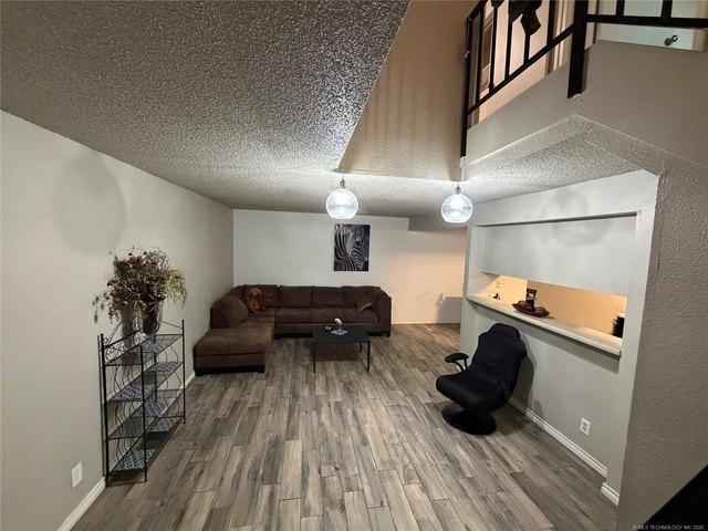 2224 E 66th Pl Unit 1208, Tulsa, OK 74136
