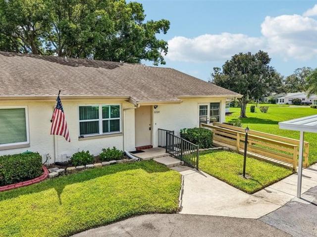 2224 Grenadier Dr, Sun City Center, FL 33573