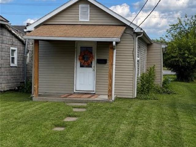 2224 Hoge Ave, Zanesville, OH 43701
