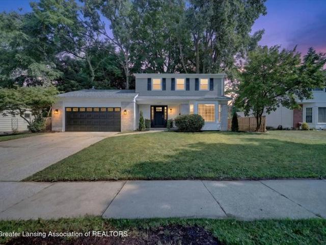 2225 Montego Dr, Lansing, MI 48912