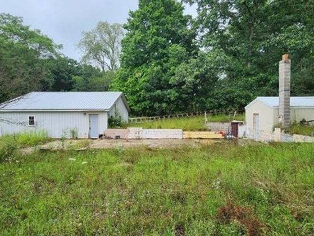2225 O Dr S, East Leroy, MI 49051
