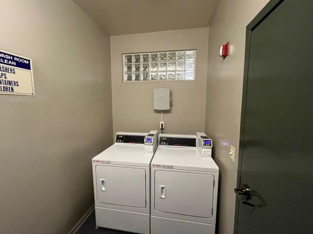 2225 Beverly Glen Blvd. 2 Bedroom Apartment for Rent at 2225 S Beverly Glen Blvd, Los Angeles, CA 90064 Westside