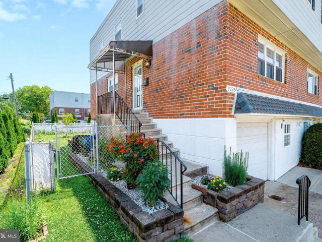 2225 Conwell Avenue