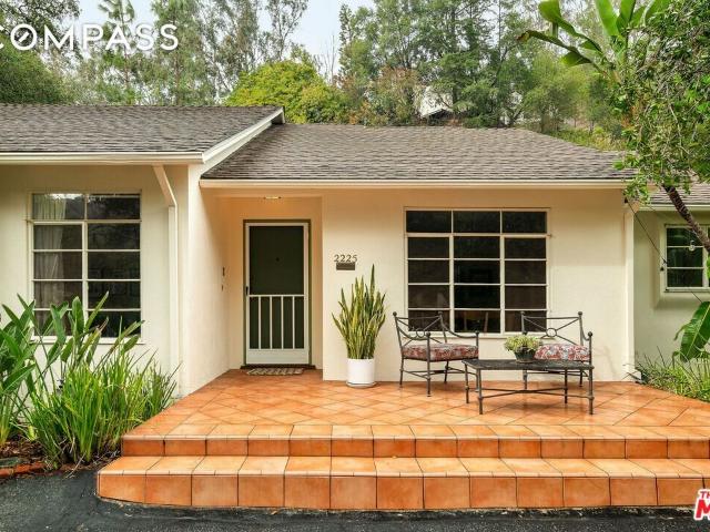 2225 E Chevy Chase Dr, Glendale, CA
