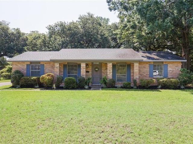 2225 E Vaughan Dr, Mobile, AL 36605
