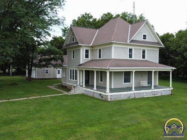 2225 Foxtail Rd, Fairview, KS 66425