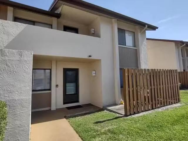 2225 GOLF ISLE DR APT 614, MELBOURNE, FL 32935 Condo/Townhome.
