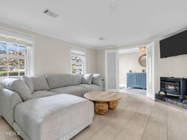 2225 Riviera Parkway