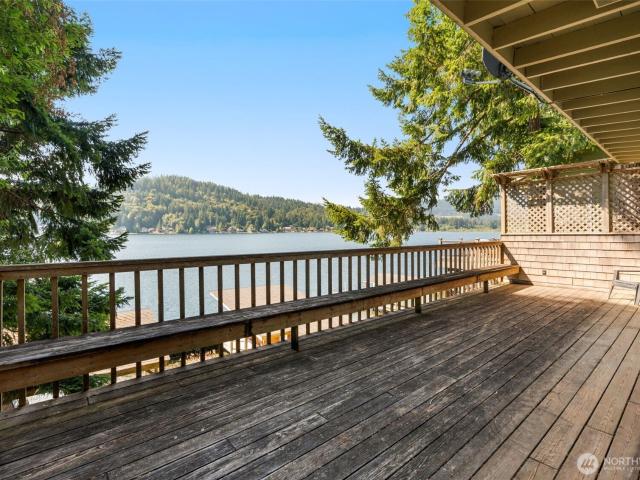 2225 Summit Lake Shore Road NW
