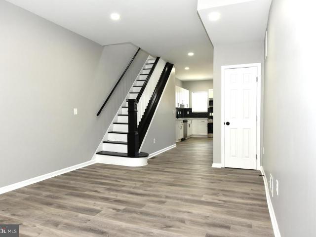 2225 W Baltimore