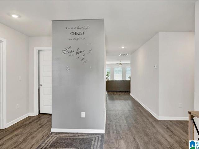 2225 W Middlebrook Crossing