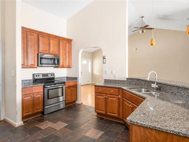 22265 Deep Bottom DR