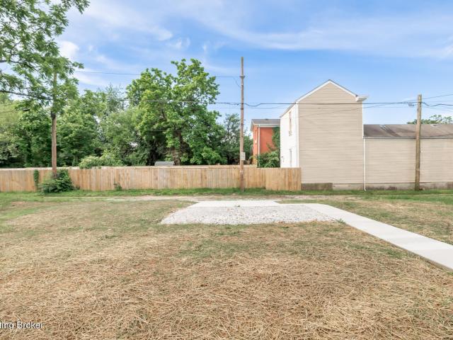 2226 Magazine St