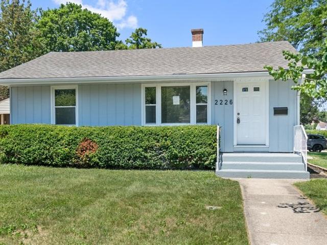 2226 Marshall Pkwy, Waukegan, IL 60085