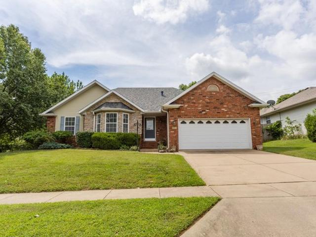 2226 E Kathryn Dr, Republic, MO 65738