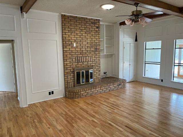 2226 Fall River Drive