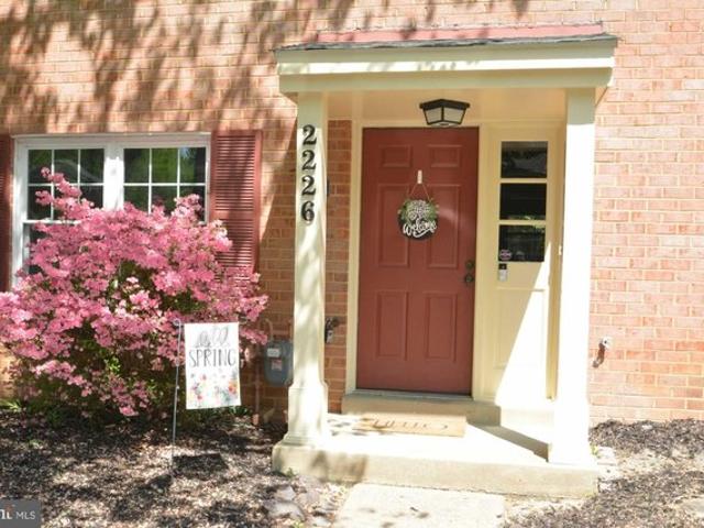 2226 Gunsmith Sq, Reston, VA 20191
