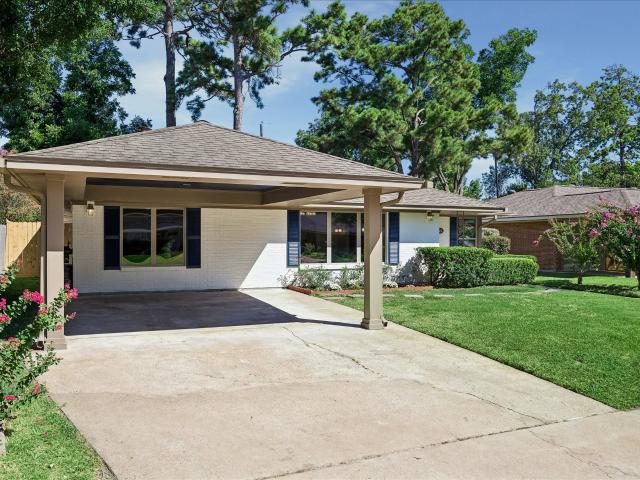 2226 Lamonte Lane
