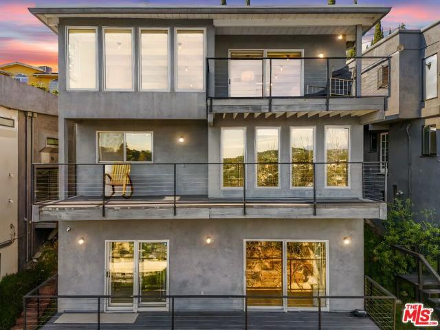2226 Ronda Vista Drive