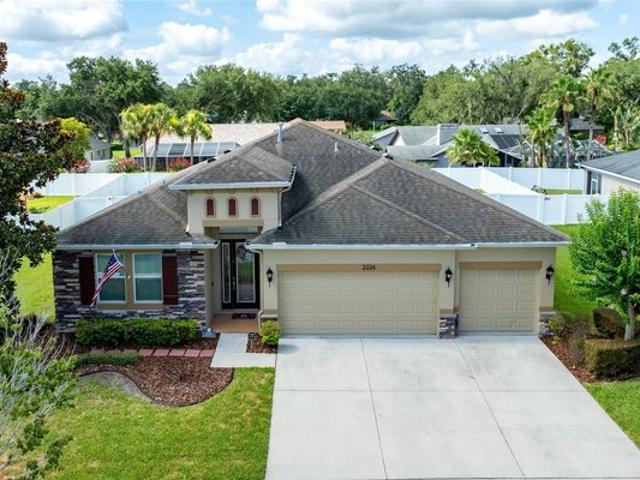 2226 Valterra Vista Way, Valrico, FL 33594