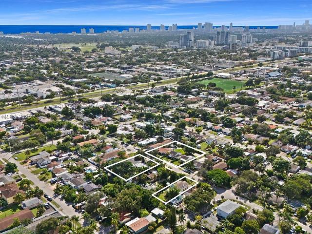 2226 2 Cleveland Street, Hollywood, FL