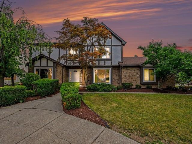 22276 Sheffield Ct, Farmington Hills, MI 48335