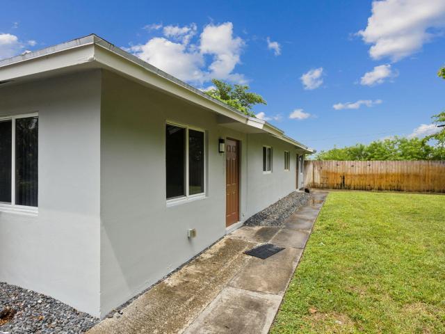 2227 NE 3rd Ave, Unit 1, Delray Beach, FL 33444 | MLS #B26009 | Compass