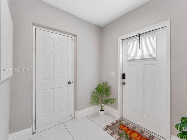 2227 Cody St, Hollywood, FL 33020 | MLS #A11941
