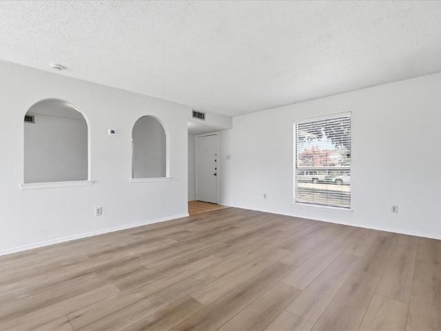 2227 Crockett Drive