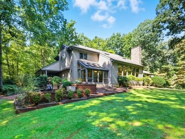 2227 Graystone Ln, Chapel Hill, NC 27514