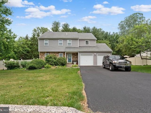 2227 Heather Ln, Pottstown, PA 19464