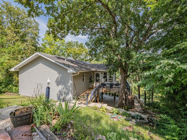 2227 Private Road 1336, Moberly, MO 65270