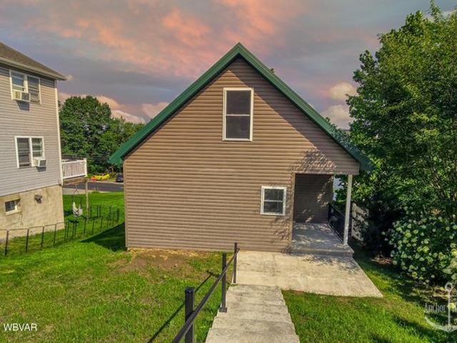 2227 Riverside Dr, Williamsport, PA 17702