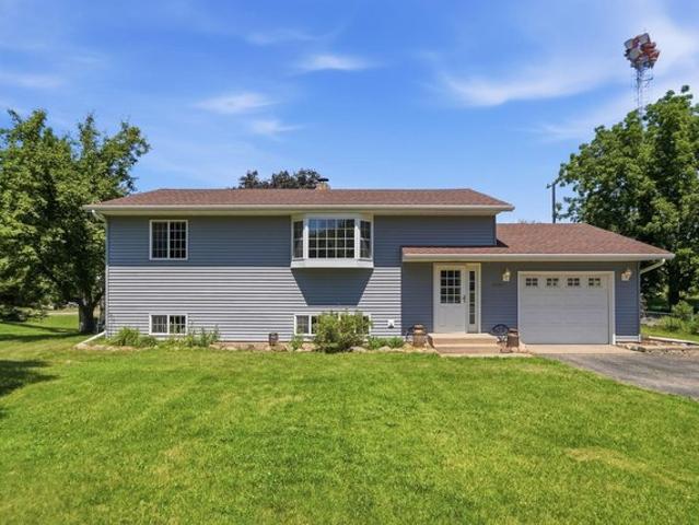 2227 Windsor Rd, Saint Cloud, MN 56301