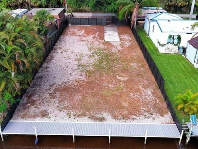 2228 Marina Park Dr, Fort Myers, FL 33905
