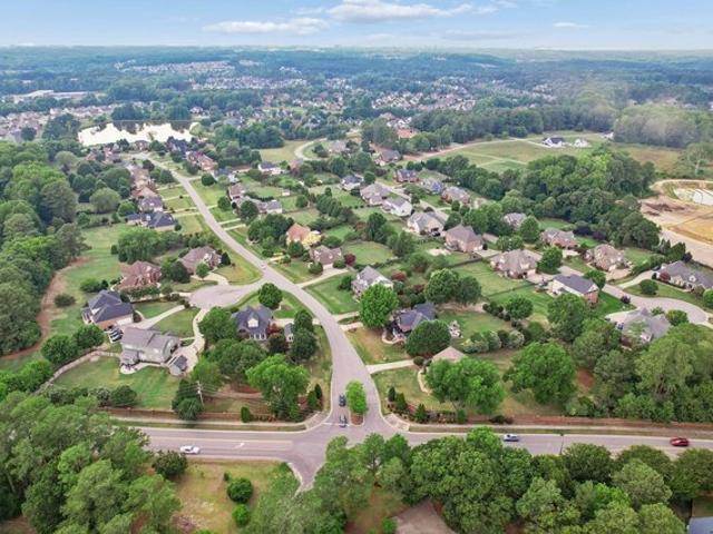 2228 Belvinwood Dr, Fuquay Varina, NC 27526