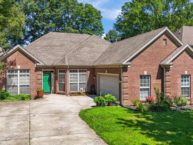 2228 Dunhill Lane