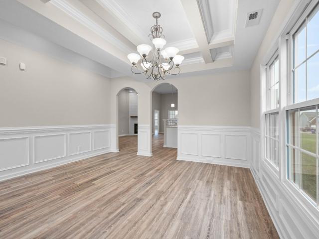 2228 Dottie Ln