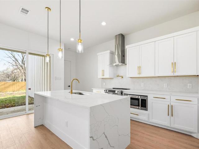 2228 Echo Lake Drive