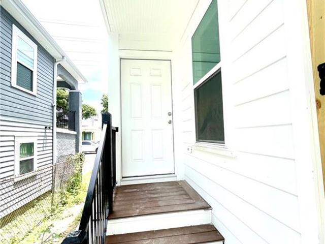 2228 Franklin Avenue # B