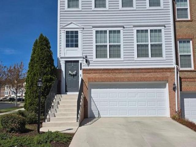 2228 Greywing St, Woodbridge, VA 22191