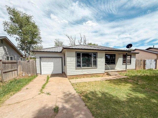 2228 Hamilton St, Pampa, TX 79065