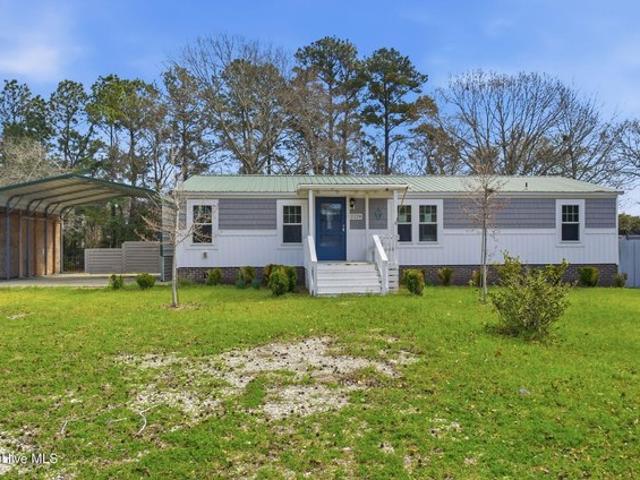 2228 Harbor Ridge Dr SE, Bolivia, NC 28422