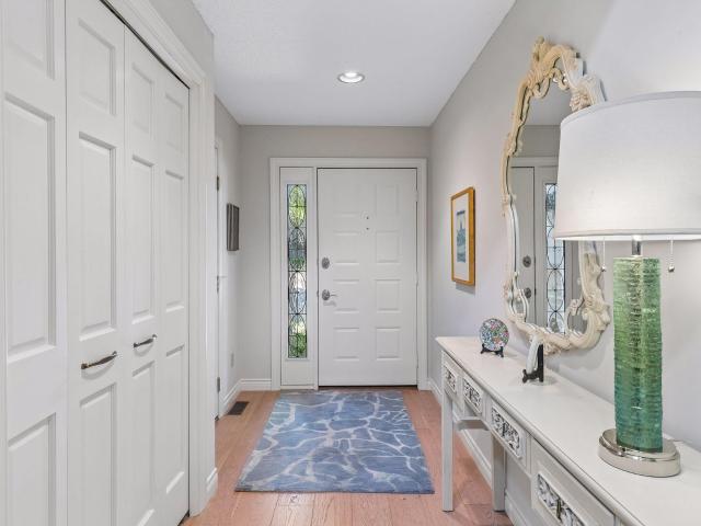 2228 Sherwood Court
