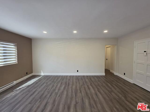 2228 20th St, Unit 6, Santa Monica, CA 90405 | MLS #26665 | Compass